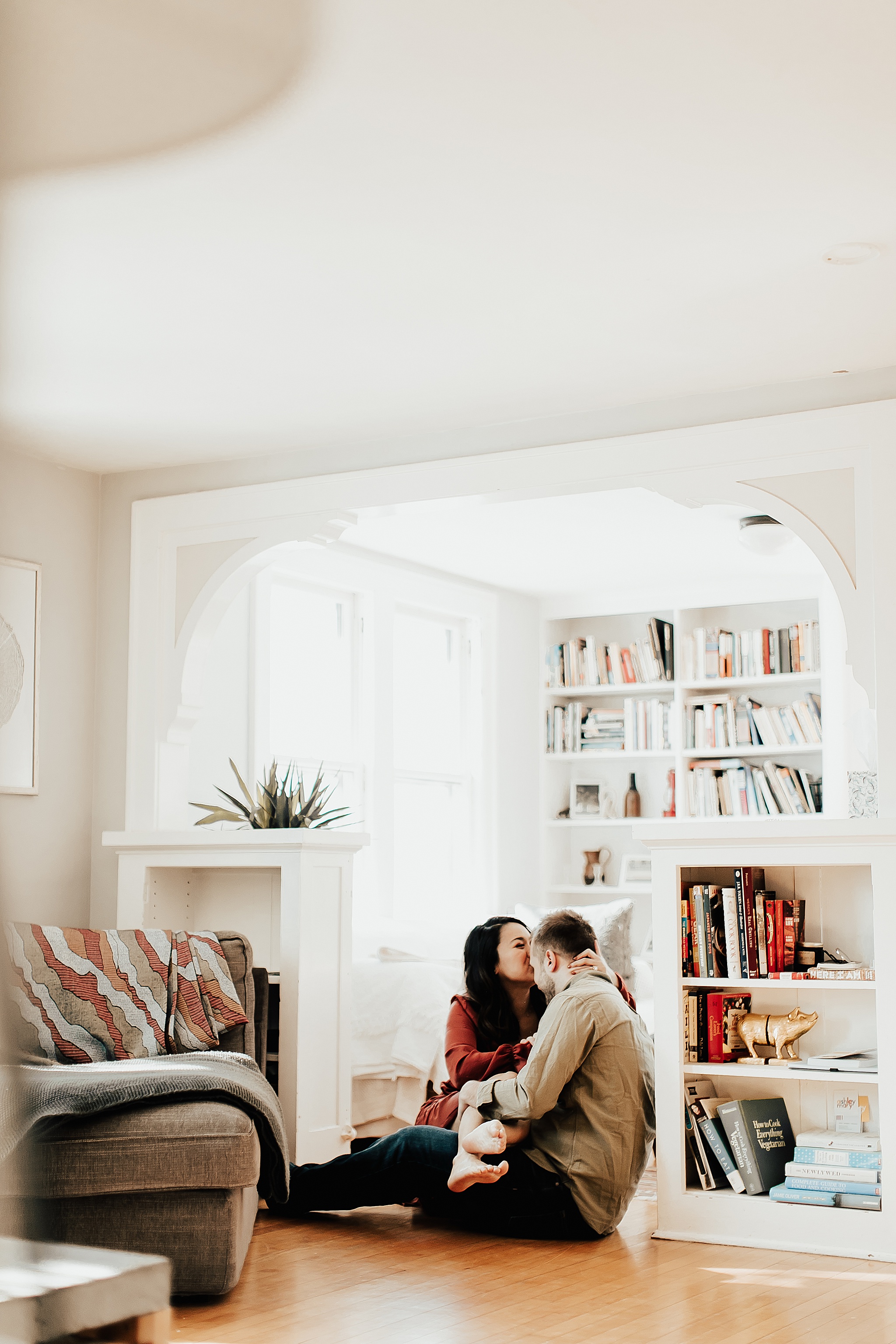 Sunny Morning Minneapolis In Home Session | Nikki & Andy - Whitley B ...